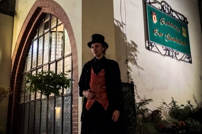 Gruseltour Berlin Haunted Ghost Walk Review - Tour Guide and Storytelling