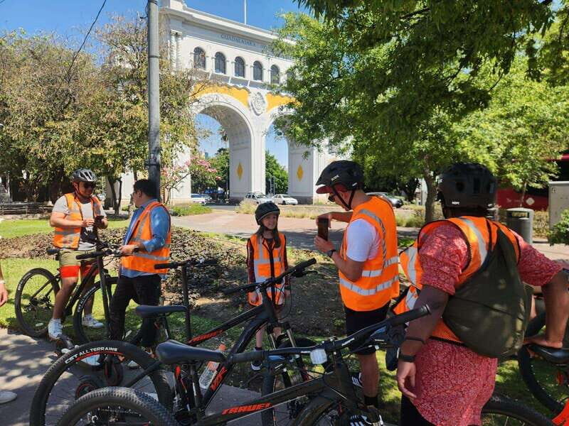 Guadalajara: Bicycle tour of the city visiting places of interest. - An Engaging Introduction to Guadalajara