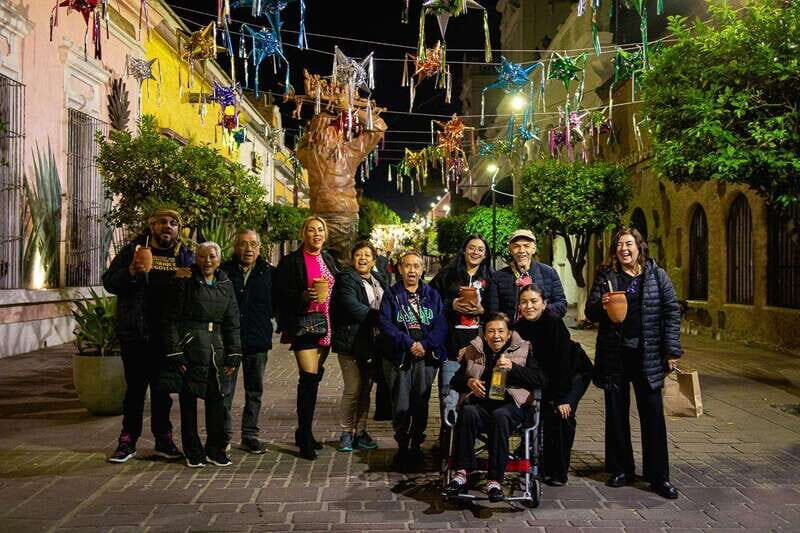 Guadalajara: Guided Tlaquepaque Night Tour with Hotel Pickup - Key Points