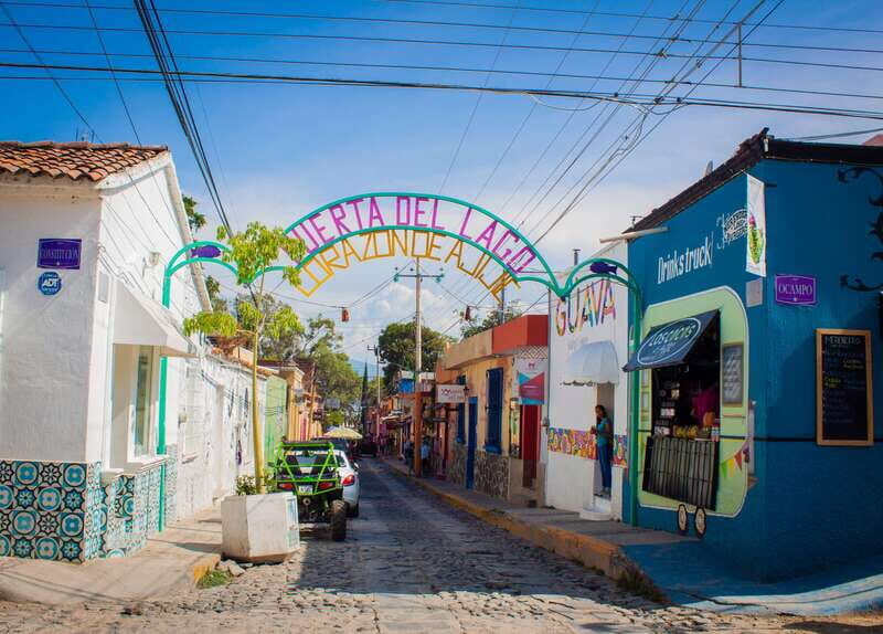Guadalajara: Lake Chapala and Ajijic Day Trip with Boat Trip - Frequently Asked Questions