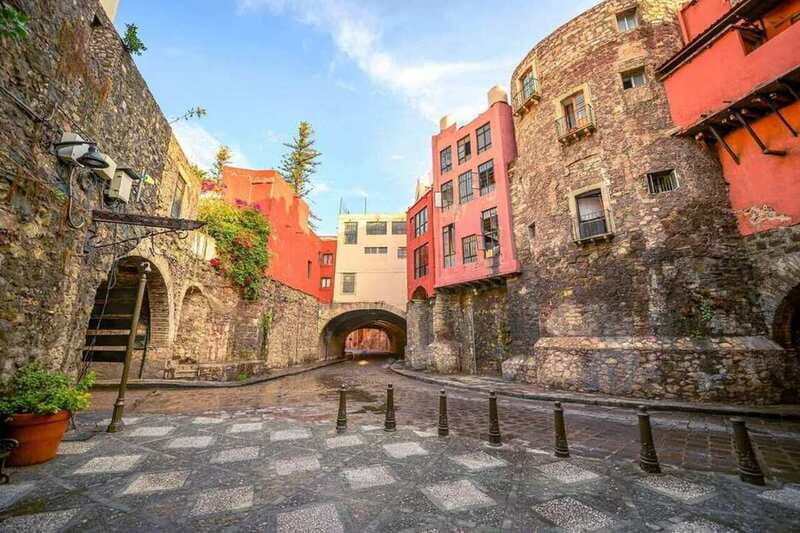 Guanajuato: Historic Mines Private Tour - Guides and Learning