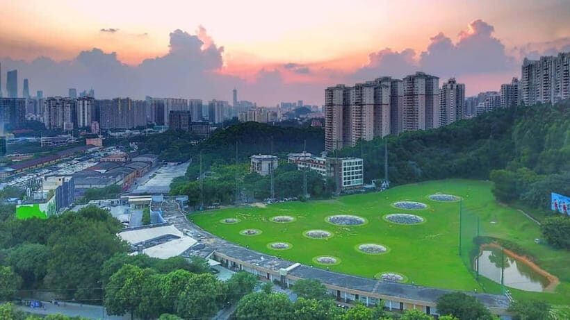 Guangzhou GPLANET: 2H 1-2 Pax Smart Golf Experience - The Nighttime Glow and Social Vibe