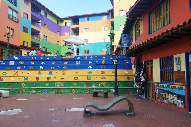 Guatape and Peñol Rock Full-Day Tour - Exploring El Retiro and El Peñol Village