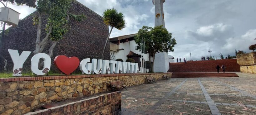 Guatavita Lagoon + Casa loca + Pueblo+ Salt Cathedral - An In-Depth Look at the Tour Experience