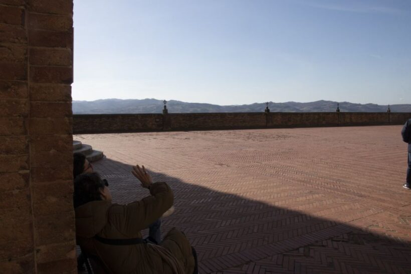 Gubbio: Old Town Guided Walking Tour with Piazza Grande - Key Points