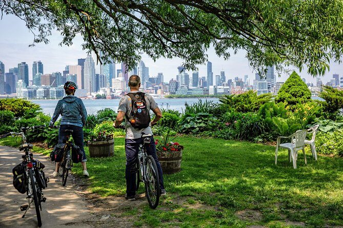 Guided Bicycle Tour - Toronto Waterfront, Island and Distillery - What You Can Expect from the Tour Experience