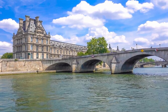 Guided Boat Cruise on Paris Seine, Optional Eiffel Tower Dinner - Included Amenities
