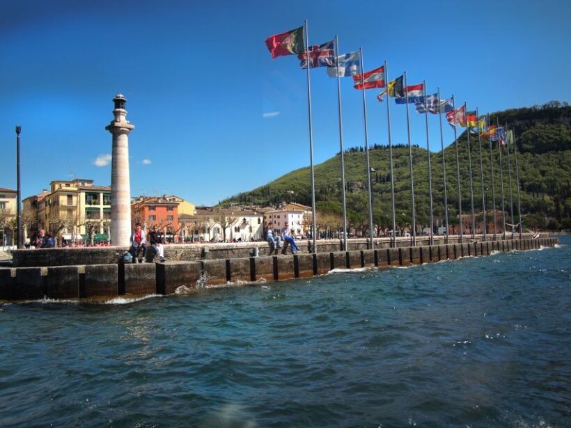 Guided Boat Cruise to Sirmione from Garda/Bardolino - An In-Depth Look at the Guided Boat Cruise to Sirmione