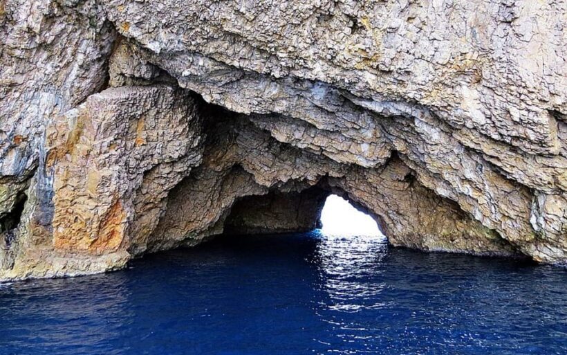 Guided Boat Tour to Medes Islands & Roca Foradada with Swim - The Experience in Detail