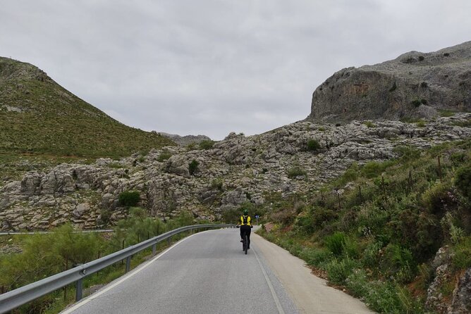 Guided Cycling - Blue Village Ronda - Moderate Level Difficulty - Discovering the Guided Cycling Tour to the Blue Village of Ronda