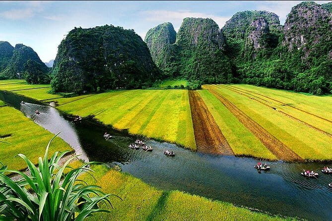 Guided Day Tour of Hoa Lu and Tam Coc - Who Should Consider This Tour?