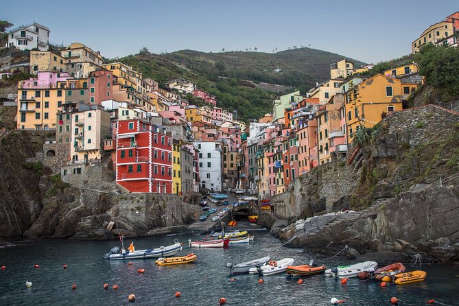 Guided Day Tour on Private Boat to Cinque Terre Private Boat - Customizable Itinerary and Flexibility