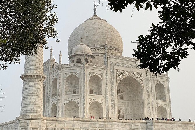 Guided Day Trip from Delhi to Agra & Fatehpur Sikri - The Sum Up