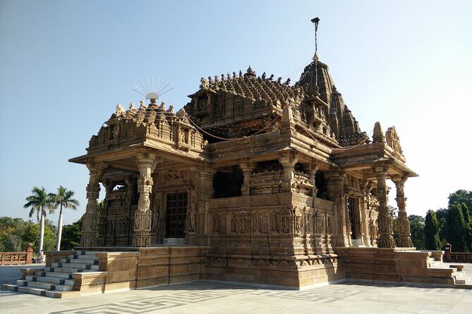Guided Day Trip to Eklingji & Nagda Temples with Monsoon Palace - The Transport and Logistics