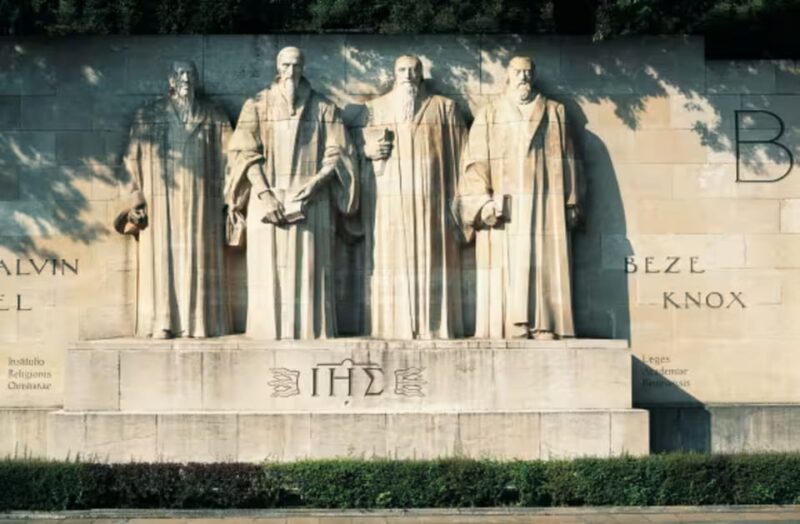 Guided Day Trip to Geneva and Nyon + the Castles of Prangins - Highlights in Geneva