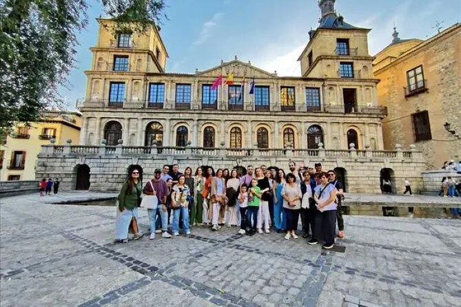 Guided English Walking Tour to the Monuments of Toledo - Tour Group Size and Accessibility