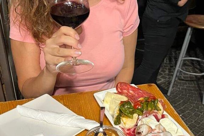 Guided, FUN Wine Tasting With Trivia Games, Napoli - Sommelier Tips and Food Pairings
