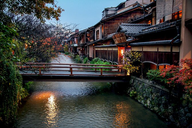 Guided Gion Tour: Explore Kyoto's Historic Geisha District - Personalized Guidance and Customized Itinerary