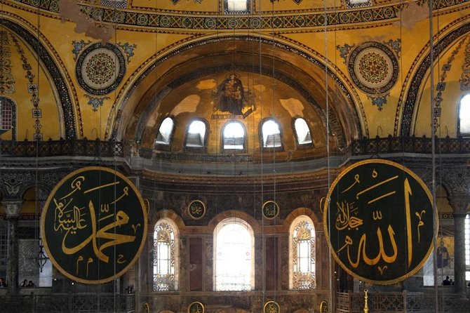 Guided Hagia Sofia, Blue Mosque, Basilica Cistern Skip Lines Tour - Discovering the Basilica Cistern