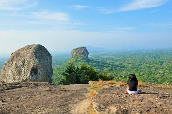 Guided Hike & Picnic with an Amazing View on Pidurangala Rock - What Makes the View Worth the Climb?