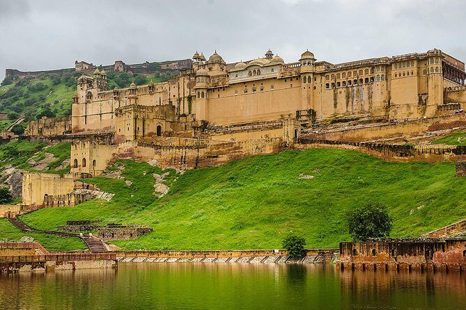 Guided Jaipur Tour by Day & Night with Traditional Indian Dinner - Discovering Jaipur: An In-Depth Look at the Tour