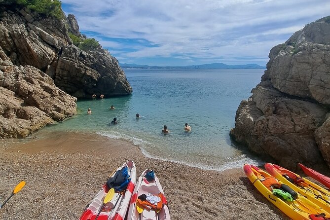 Guided Kayak Excursion in Creeks - Local History and Wildlife Insights