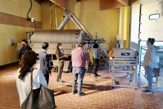 Guided Premium Tour in Lugana DOC - 5 wines from Perla del Garda - Who Would Love This Tour?