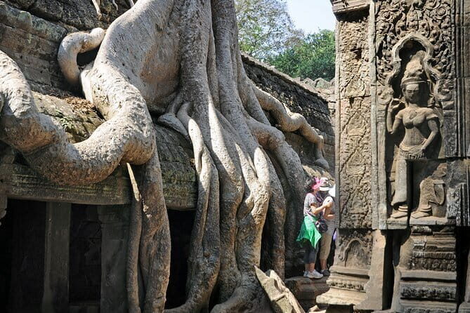 Guided Private Tuk Tuk Tour to Angkor Wat and Small Circle with Two Extras - Key Points