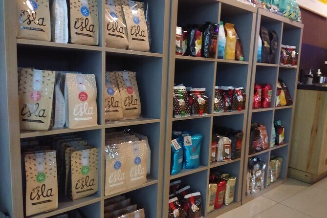 Guided Shopping Tour - Rum tasting, chocolate factory, Cigar factory - What Reviewers Say