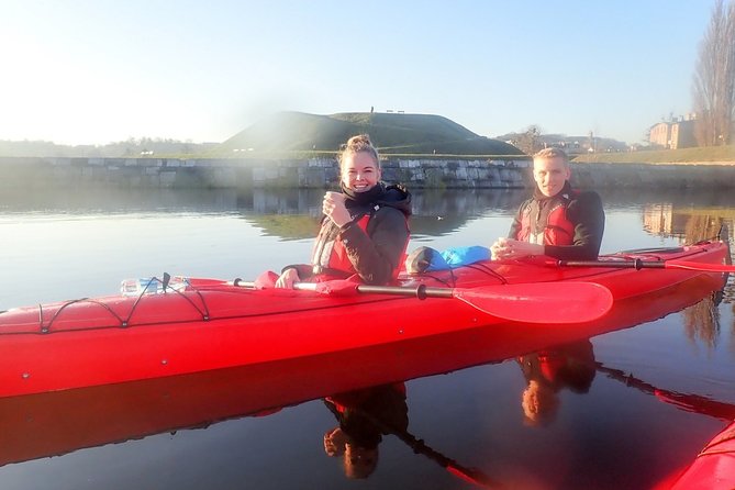 Guided Sightseeing Kayak Tour at Gdansk Review - Tour Inclusions and Meeting Point