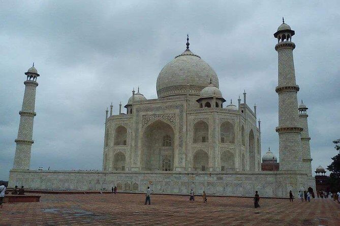 Guided Sunrise Tour of the Taj Mahal from Delhi - A Close Look at the Experience