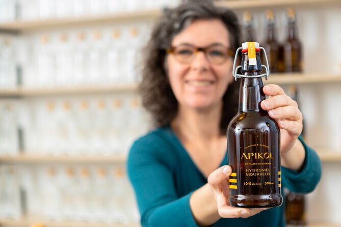 Guided tour « from the bee to the bottle » with tasting - English - Exploring the Tour Itinerary