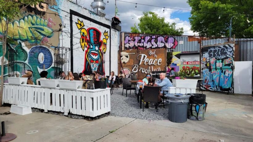 Guided tour in French of Brooklyn Bushwick and Williamsburg - An Honest Look at the Brooklyn Bushwick and Williamsburg Tour
