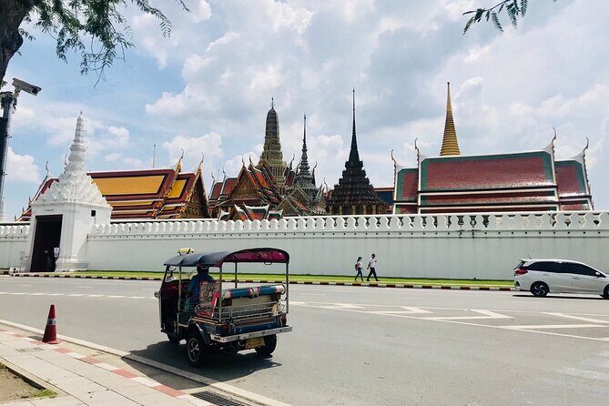 Guided tour in Grand palace & Emerald Buddha by MyProGuide - The Cost and What You’re Getting
