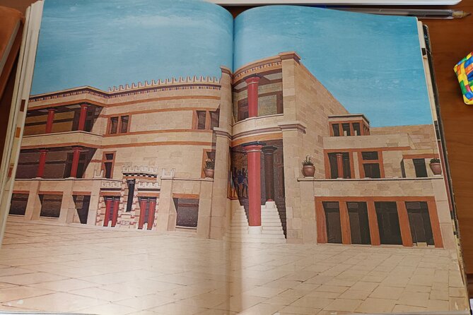 Guided Tour in Knossos Palace - Tour Overview and Logistics