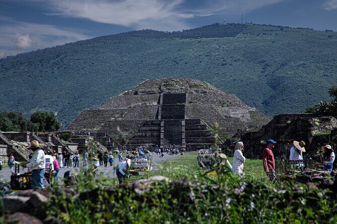 Guided tour in Teotihuacan + breakfast in Cueva + Transportation CDMX - Who Will Treasure This Tour?