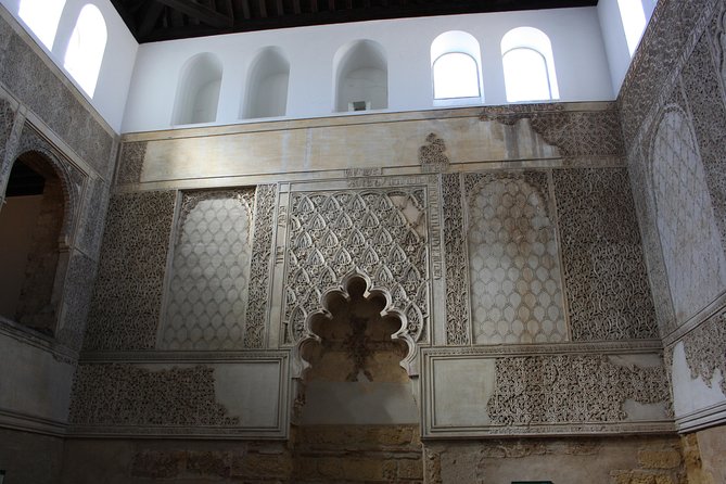 Guided Tour Jewish Quarter and Mosque-Cathedral of Córdoba With Tickets - Highlights of the Jewish Quarter