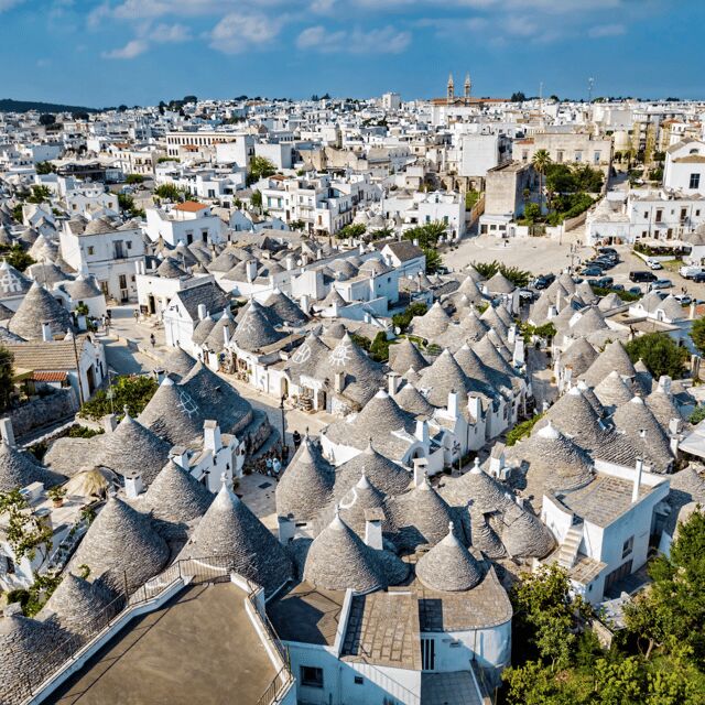Guided Tour of Alberobello Trulli with Transfer included - Key Points