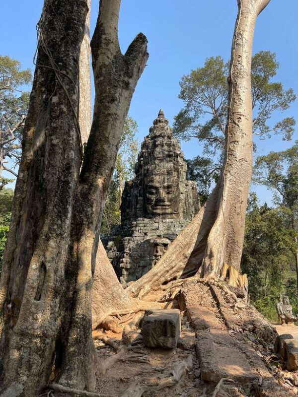 Guided Tour of Angkor Wat, Bayon, Ta Prohm, and Banteay Srei - Key Points