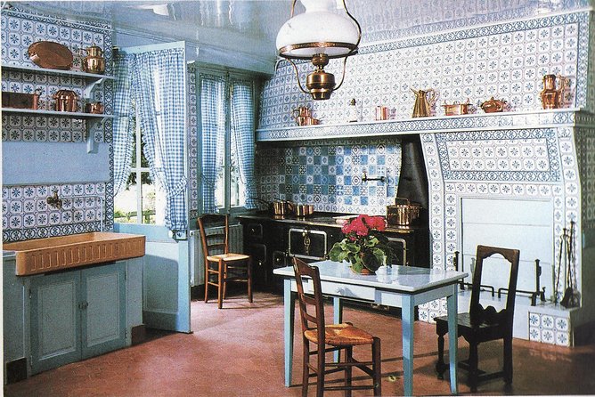 Guided tour of Claude Monet's house in Giverny by private car from Paris - FAQ