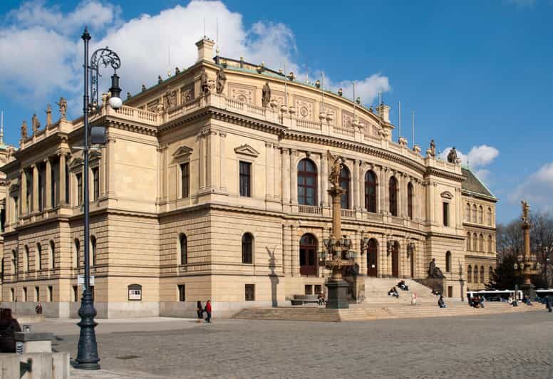 Guided Tour of Malá Strana and Hradany - Who Will Love This Experience?