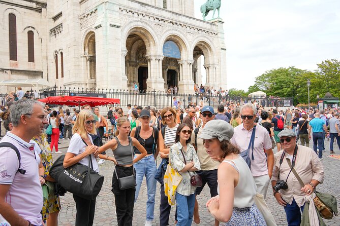 Guided Tour of Montmartre in Songs With a Professional - Meeting Point and Route
