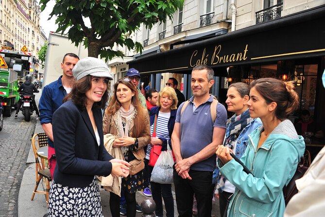 Guided Tour of Montmartre in Songs With a Professional - Tour Duration and Group Size