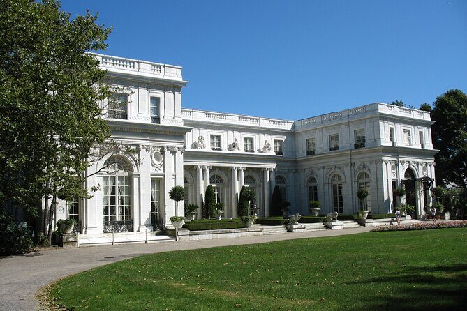 Guided Tour of Newport in Open Air LSV - FAQ