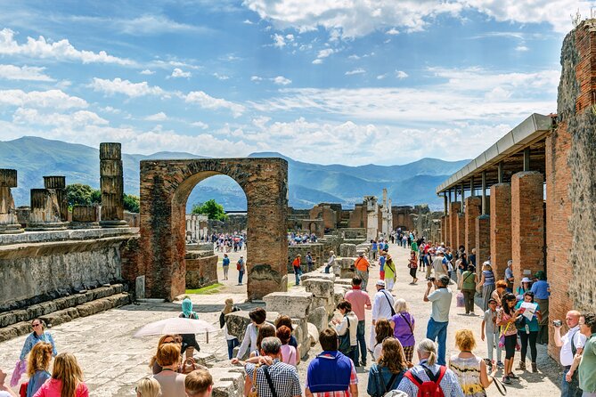 Guided Tour of Pompeii and Herculaneum With Lunch and Ticket - Itinerary and Inclusions