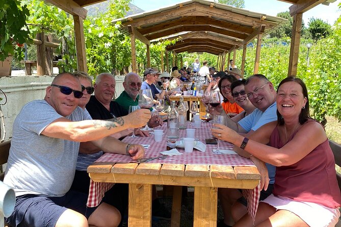 Guided Tour of Pompeii and Herculaneum With Lunch and Ticket - Customer Feedback and Experiences