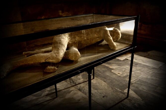 Guided Tour of Pompeii - Navigating the Winding Streets