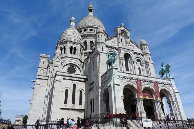 Guided Tour of Sacré-Coeur and Montmartre - Exploring Art at Place Du Tertre