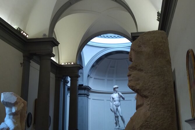 Guided Tour of the Accademia Gallery With Michelangelos David - What to Expect From Your Guide