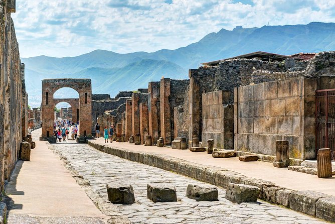 guided tour of the archaeological excavations of Pompeii - Why You Should Consider This Tour